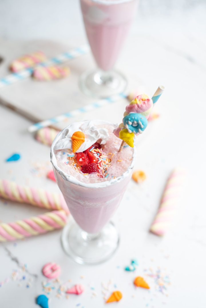 The Best Strawberry Milkshake Recipe With Real Strawberries - Whole ...